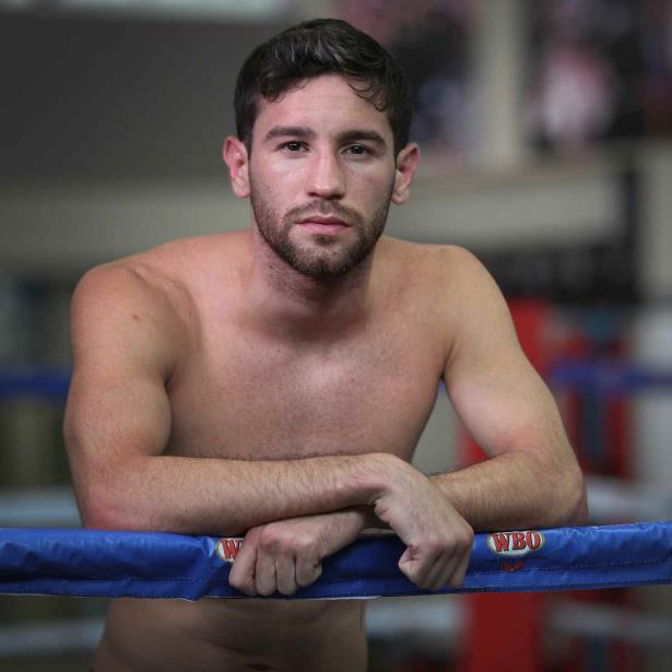 Jeyvier Cintrón enciende las redes con picante foto - Primera Hora